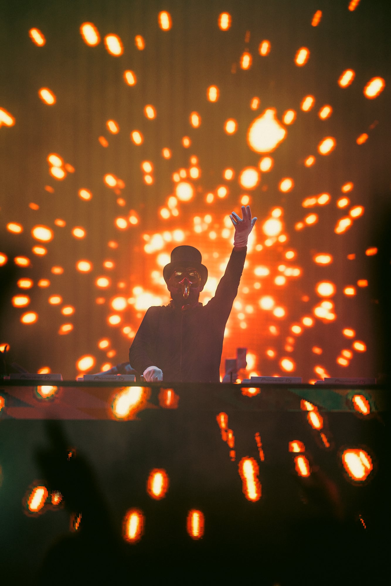 CLAPTONE – Illuzion Phuket